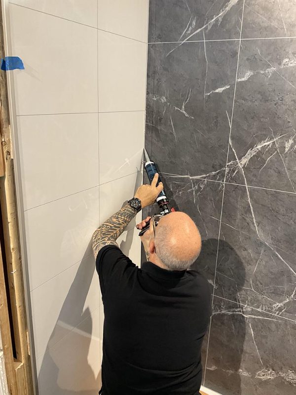 Advantages and disadvantages of shower wall panels vs. tile – Innovate ...